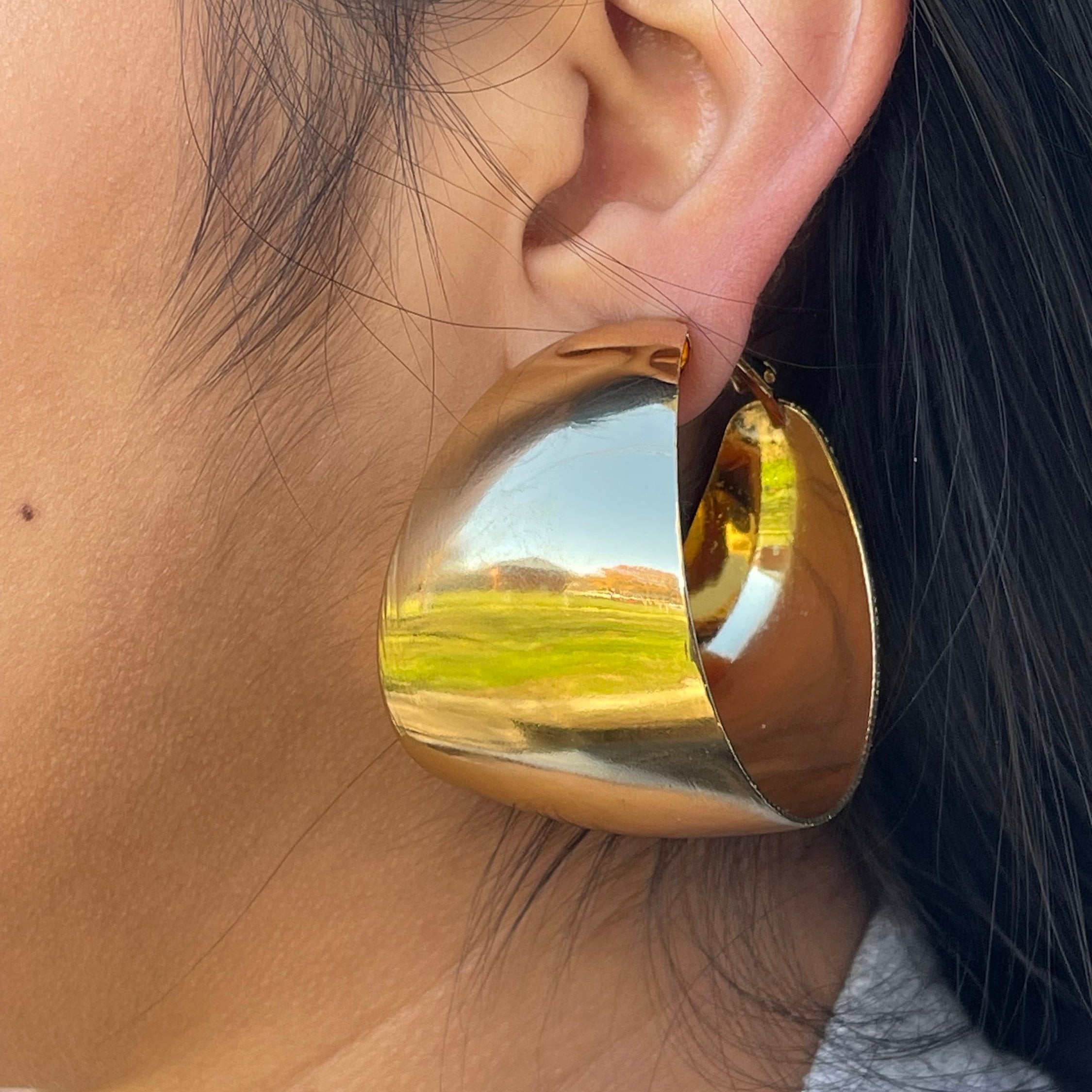 Egovin Jewelry - Gold Statement Earrings Hub